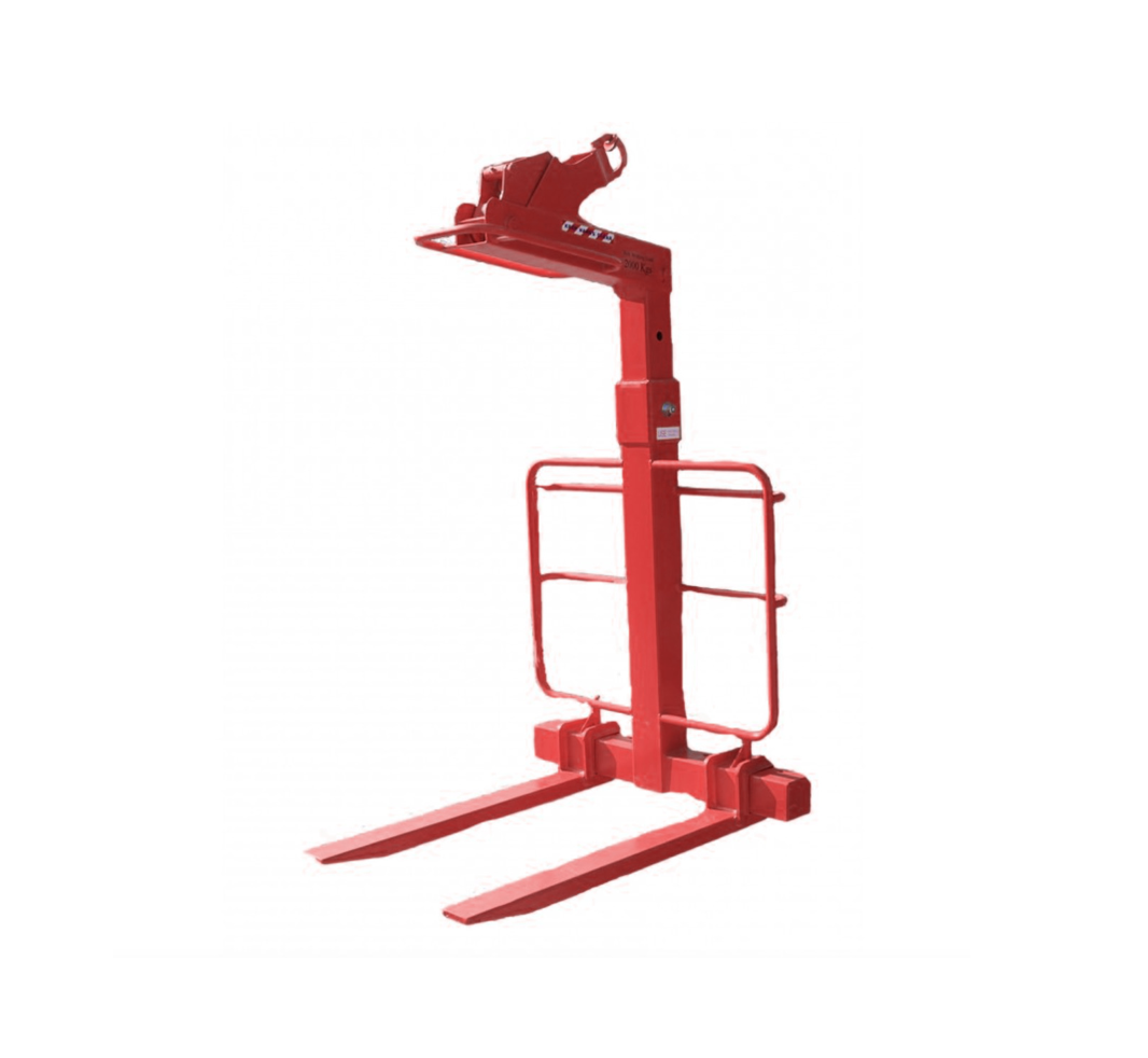 Self-Levelling Pallet Crane Forks | Made in the UK | TippingSkips.co.uk
